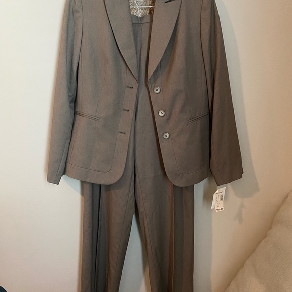 Dress Barn | Jackets & Coats | New Dress Barn 2 Piece Pants Suit | Poshmark